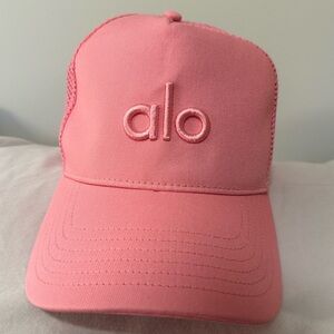 ALO Yoga | Accessories | Alo Yoga District Trucker Hat Baseball Cap ...